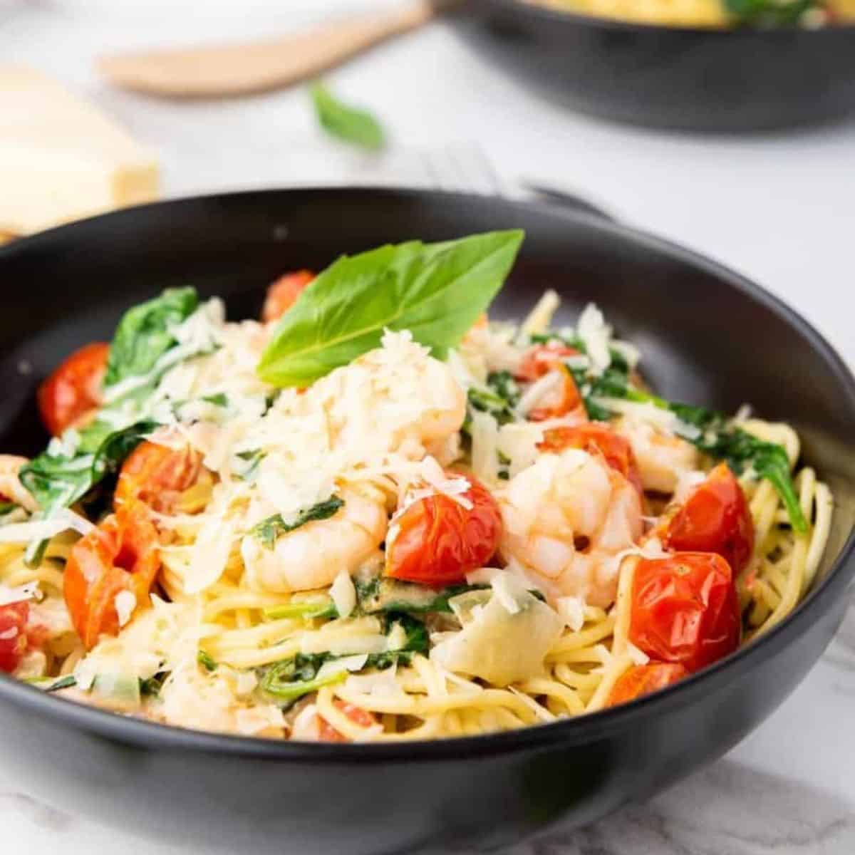 Spaghetti Scampi e Spinaci Recipe - Three Kids, Three Cats, and a Husband