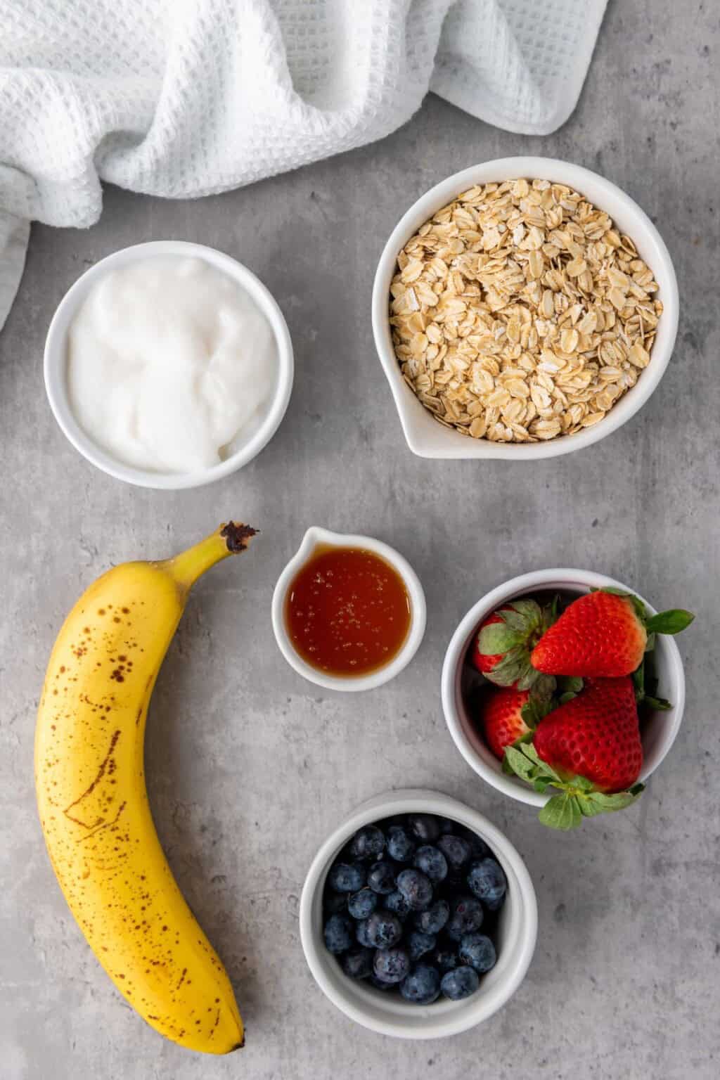 Mini Granola Cups with Berries - Three Kids, Three Cats, and a Husband
