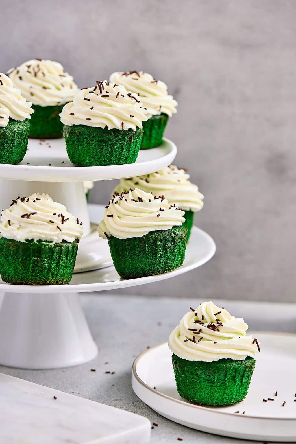 St. Patrick’s Day Green Matcha Cupcakes - Three Kids, Three Cats, and a ...